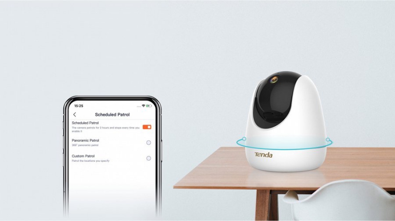 Tenda CP7 - obrotowo-uchylna kamera IP 4 MP - Media i PR - Newseria Biznes