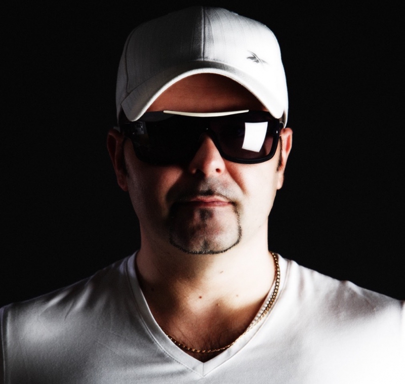 GABRIEL DELGADO Z ENERGETYCZNYM SINGLEM „TELL ME” - Biuro prasowe ...